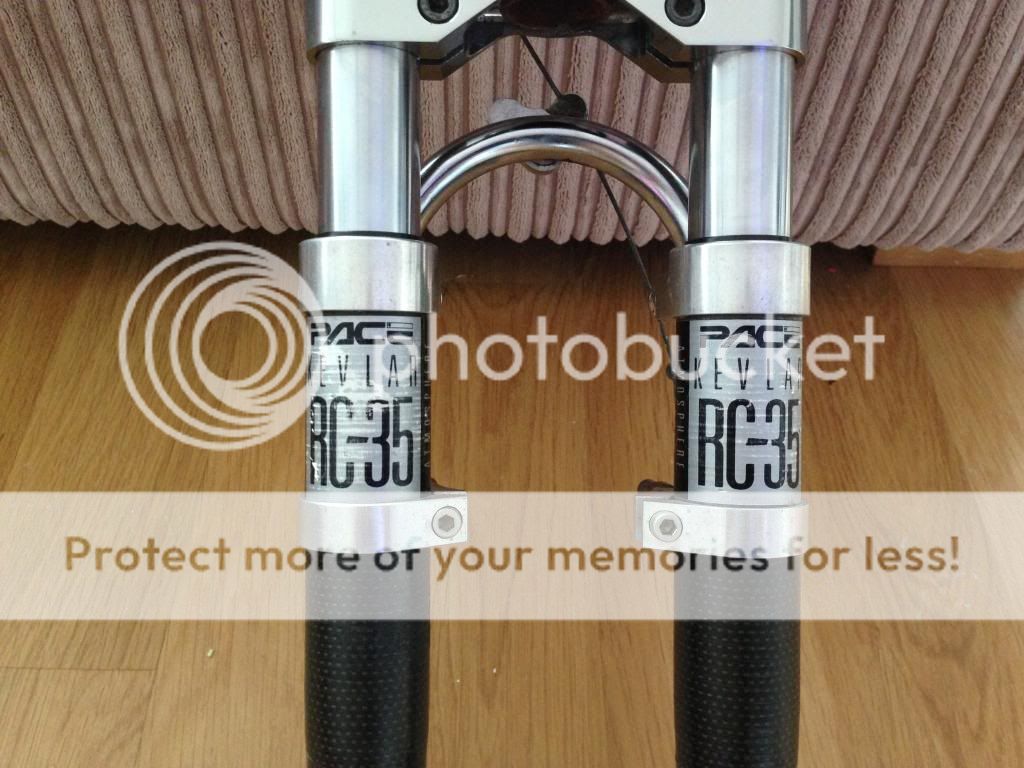 Pace RC35 Kevlar Forks | Retrobike